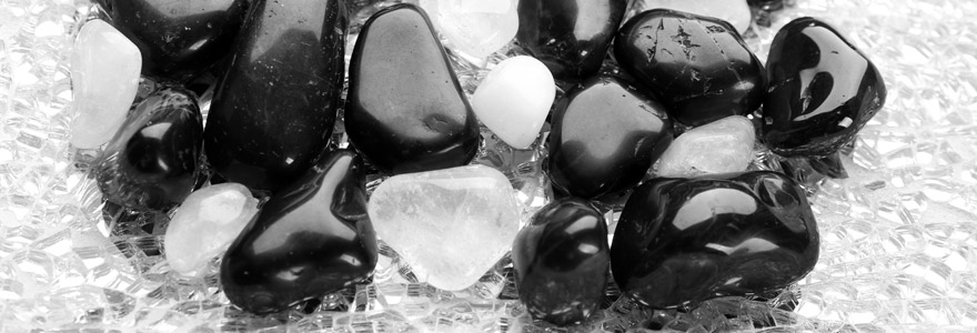 La pierre d'onyx et ses vertus indéniables